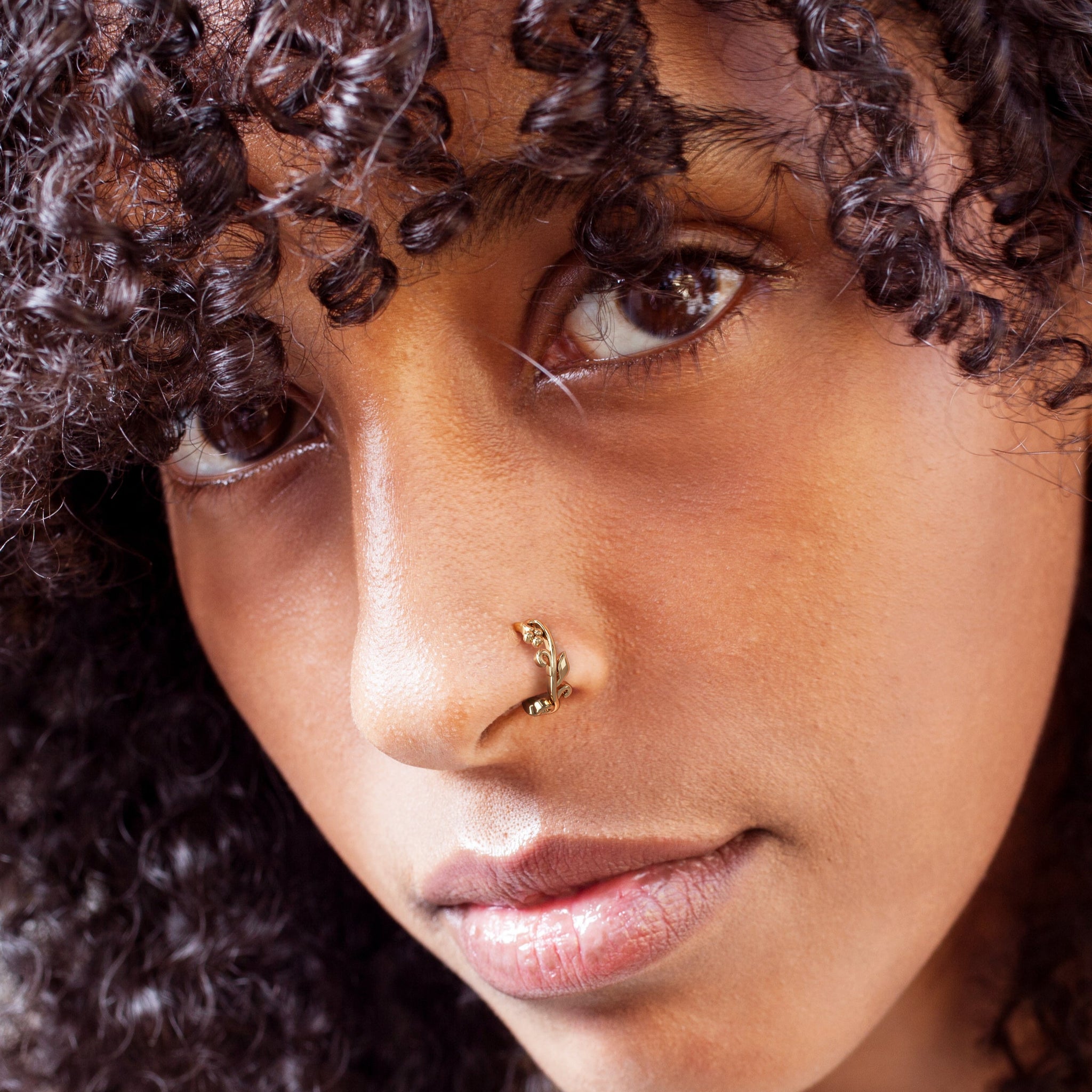 14K Gold Leaf Nose Clicker Hoop– Umanative