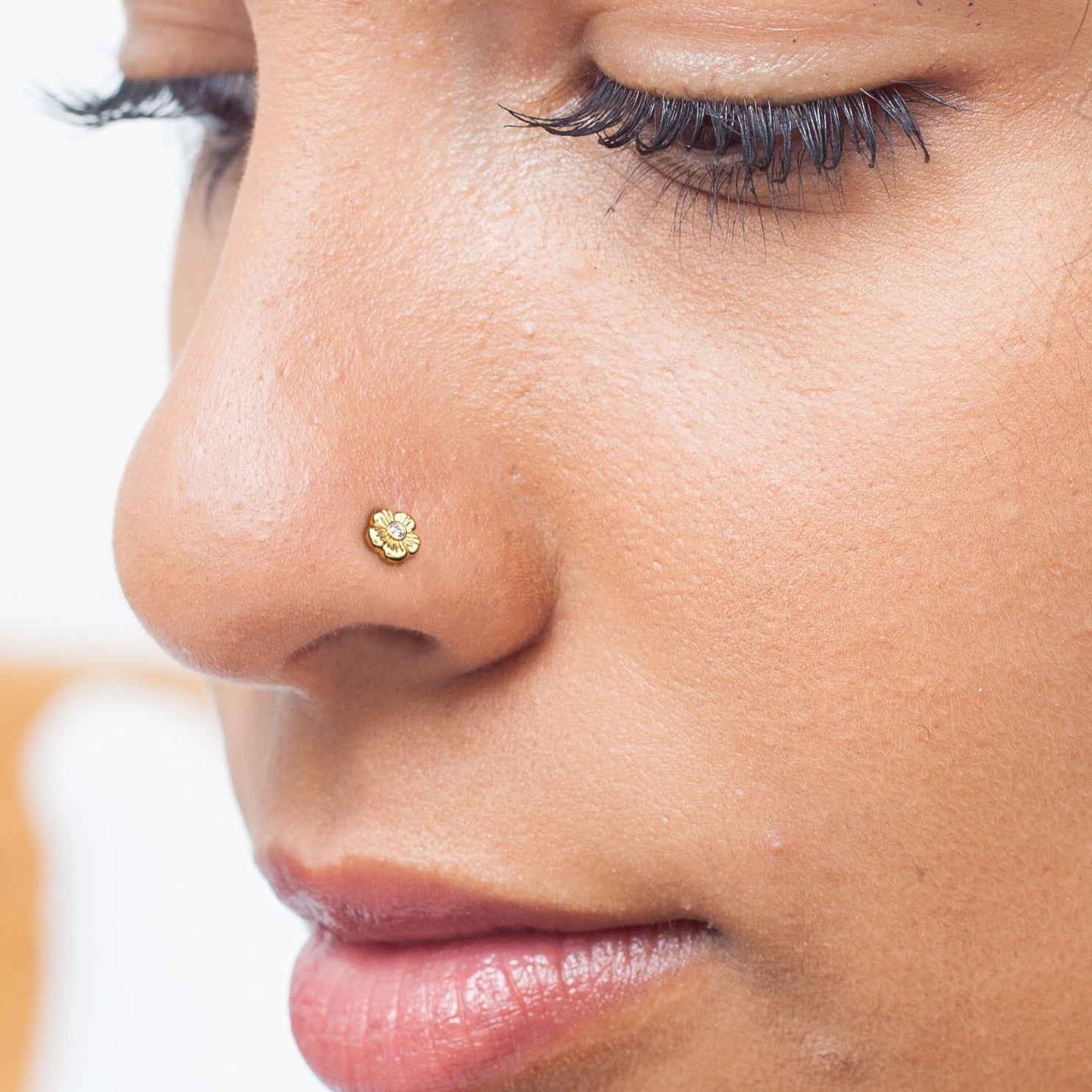 Solid Gold Diamond Flower L-Shape Nose Stud – Umanative